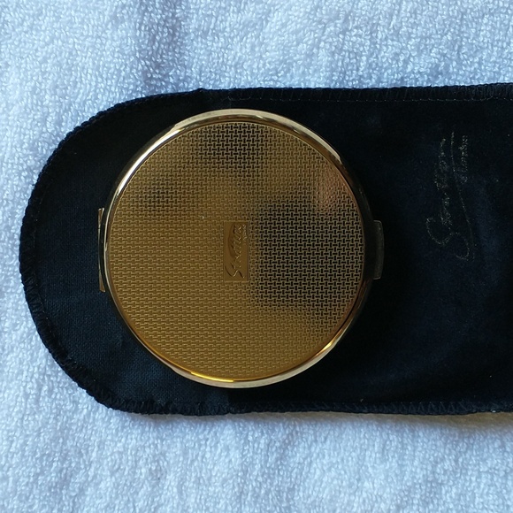Stratton | Accessories | Vintage Stratton England Compact With Dust Bag ...